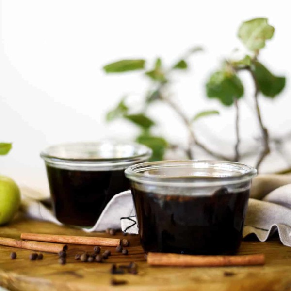 How to Make Easy Spiced Syrup for Cocktails and More - Boxwood Ave.