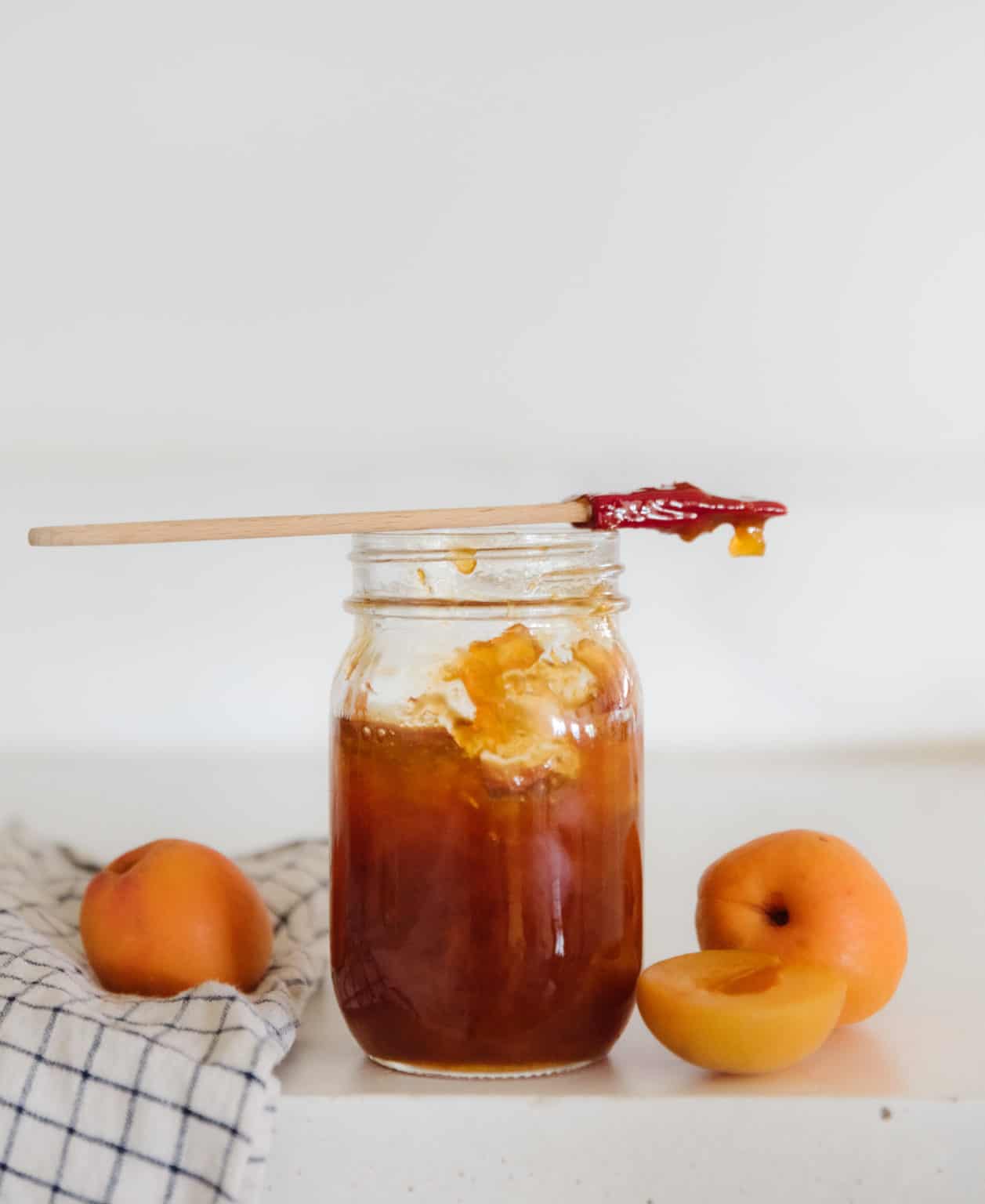 The BEST Apricot Jam!