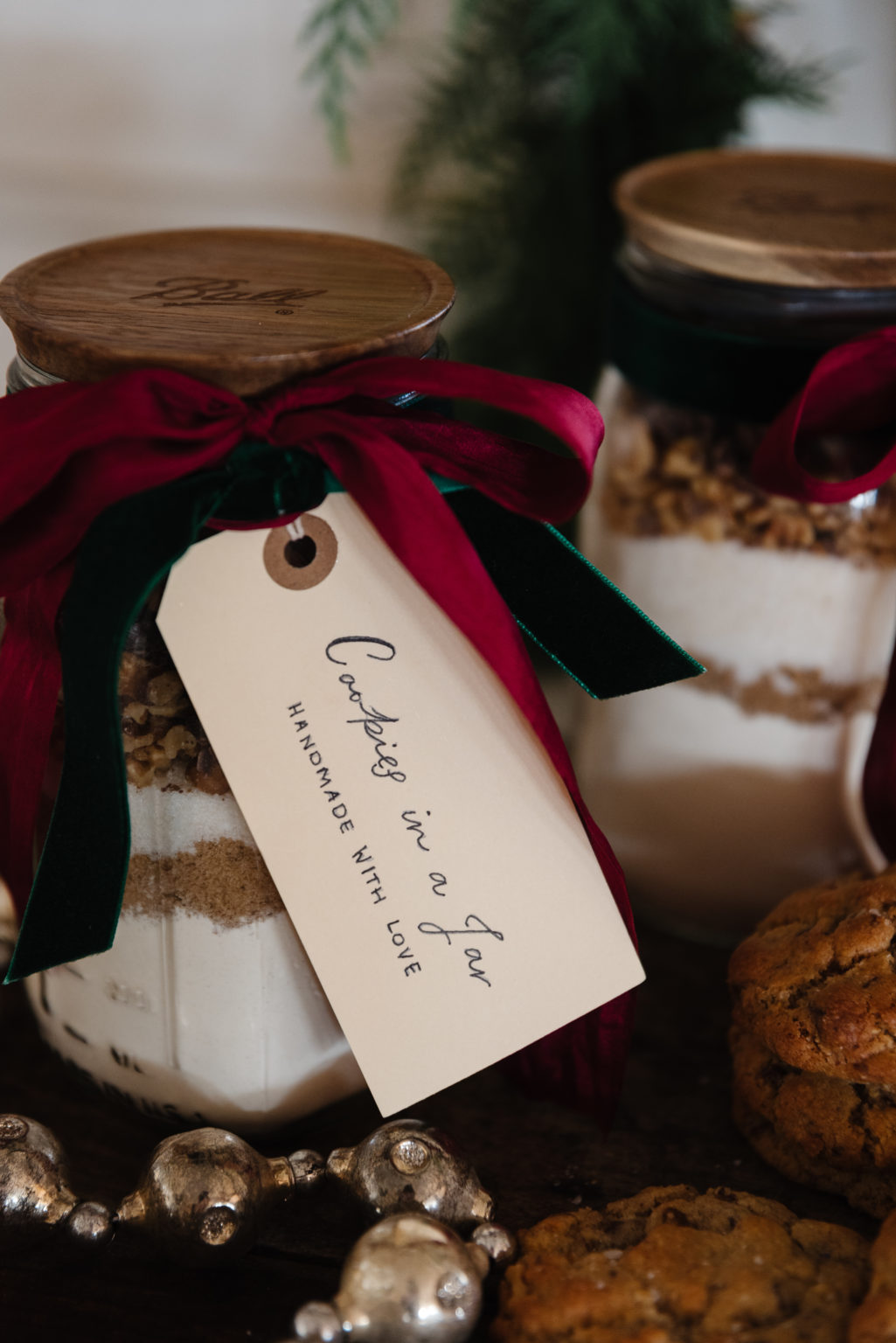 Chocolate Chip Cookies in a Jar with FREE Printable! - Boxwood Ave.