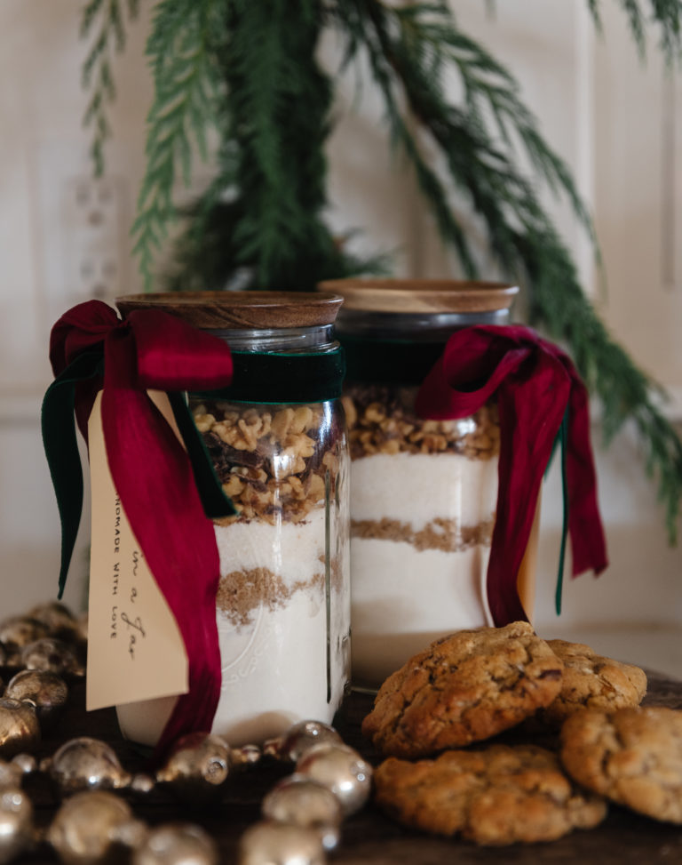 Chocolate Chip Cookies in a Jar with FREE Printable! - Boxwood Ave.